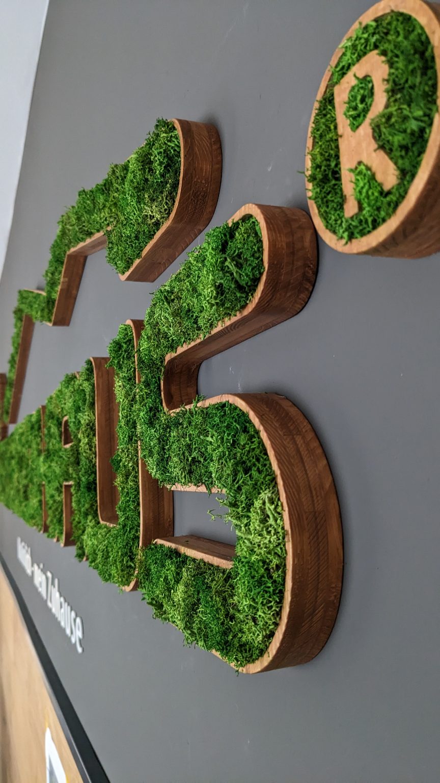 Buchstaben & Logos aus Moos | Klinkhammer Werbetechnik